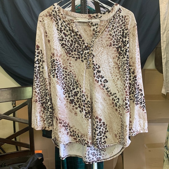 Dana Buchman | Tops | Animal Print Blouse 34 Sleeve | Poshmark